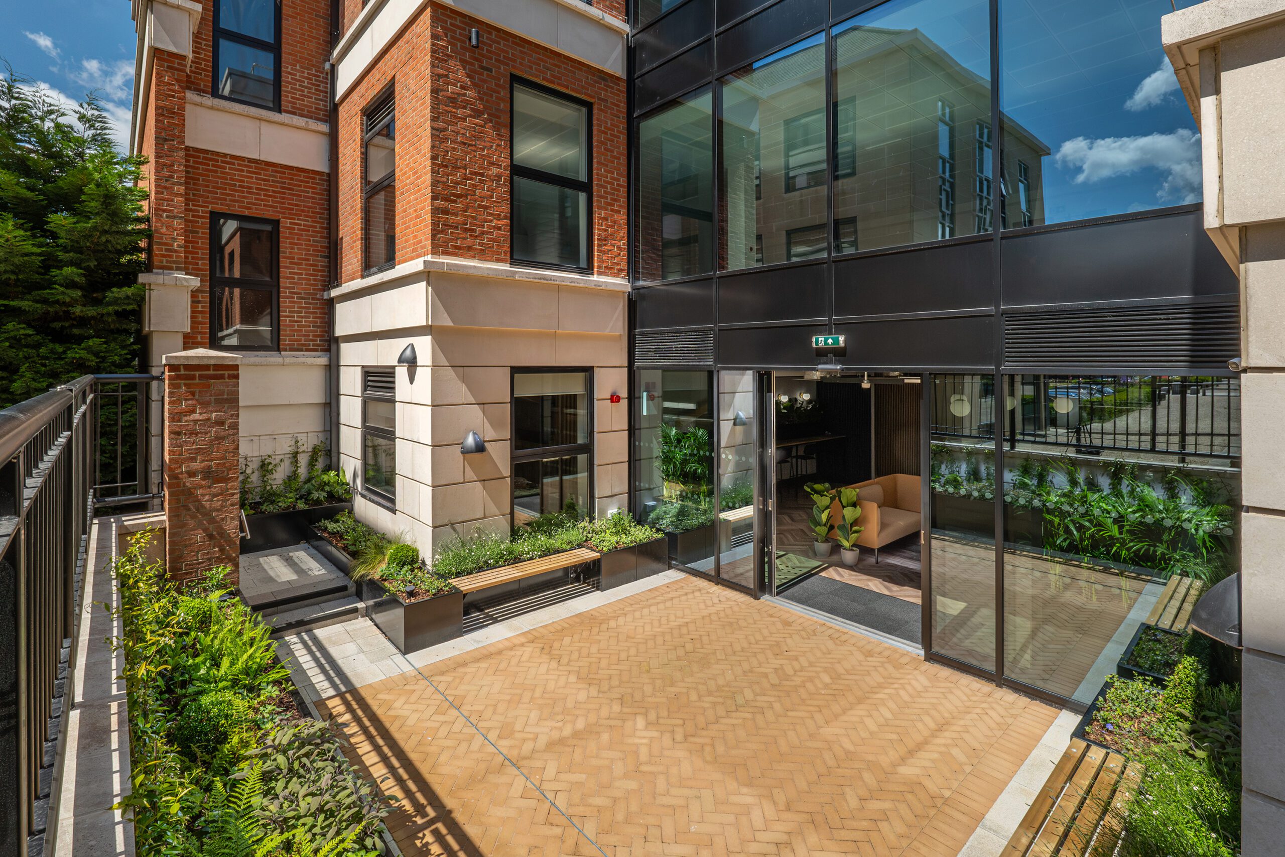 RO Real Estate announce a landmark letting at Silbury House